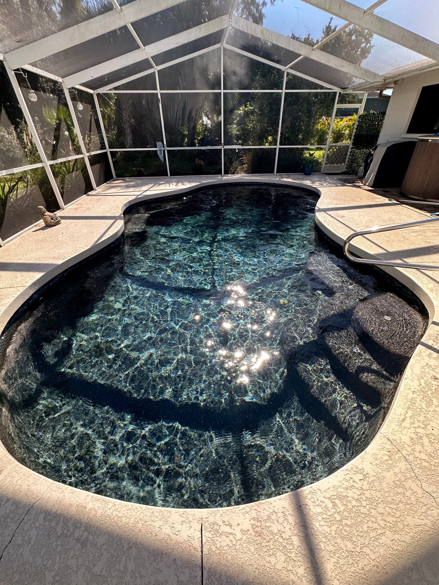 Top Pool Cleaning Tips from the Pros: Keep Your Pool Sparkling Year ...